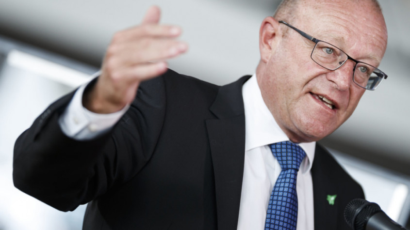 Frapp | SVP-Nationalrat Jean-Luc Addor zieht Fall nach Strassburg