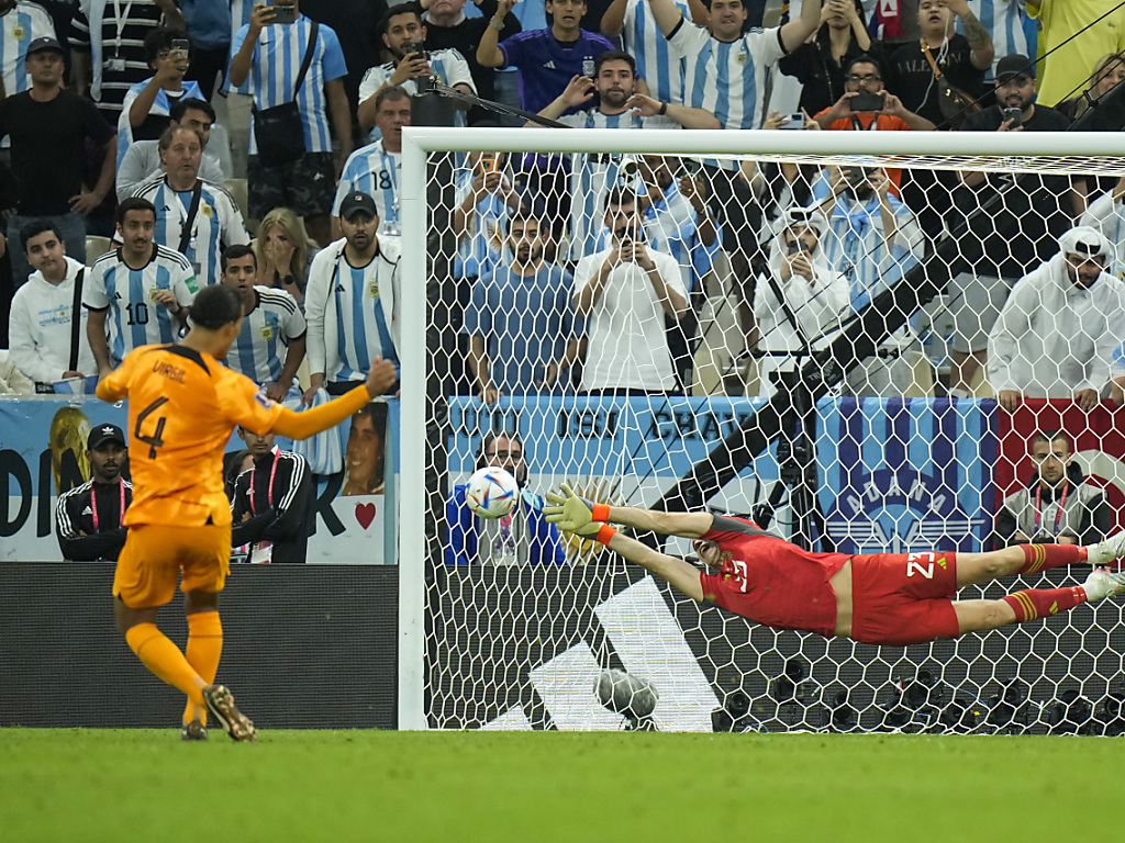 Frapp | Kritik, Abschied und ein Superheld