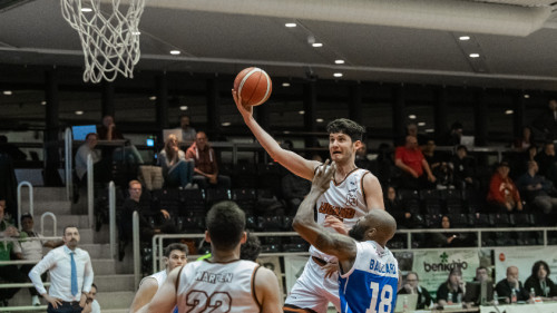 Frapp | Robert Zinn signe à Genève