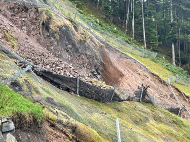 Frapp | Lage im Erdrutschgebiet spitzt sich zu