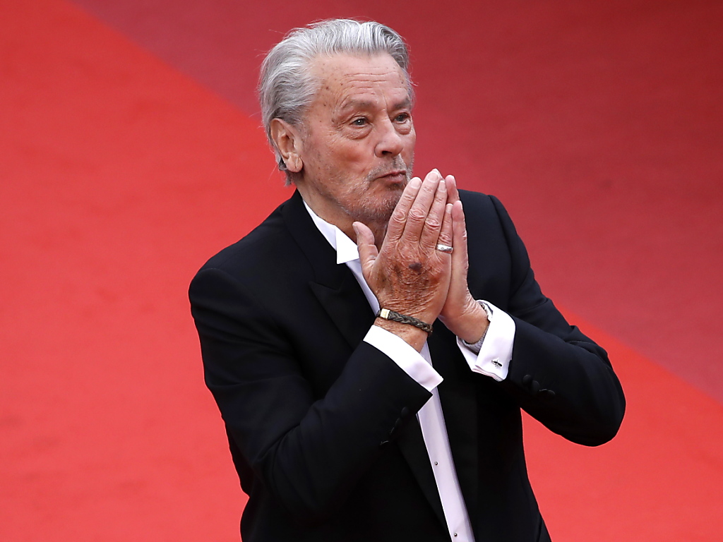 Frapp | Santé d'Alain Delon aux mains de la justice